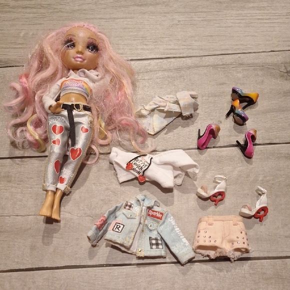 Rainbow High | Toys | Rainbow High Kia Heart Doll | Poshmark